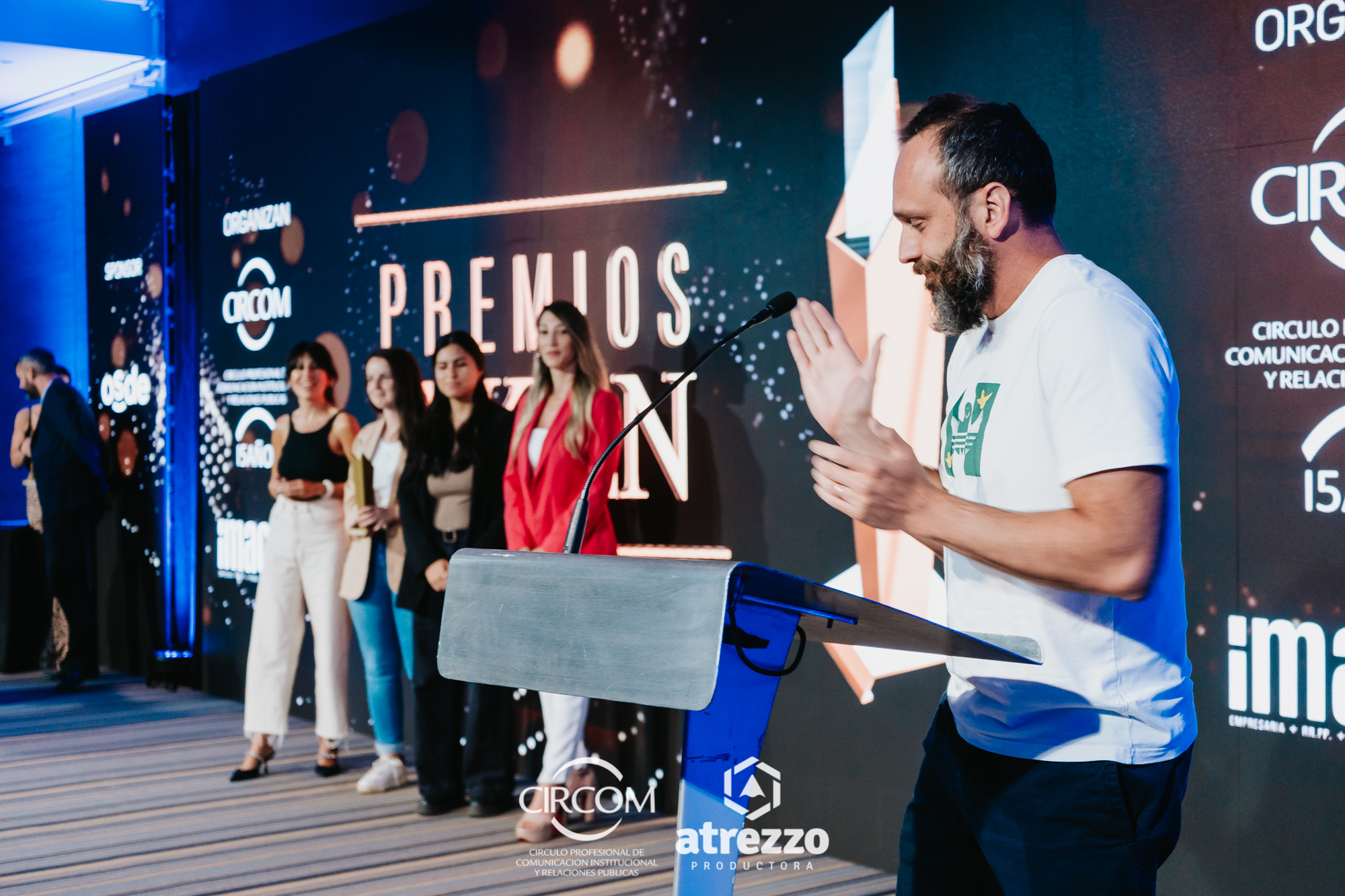 "Hellbot Kids Challenge" Ganadora de Dos Premios Eikon y Un Premio Circom 2023 - Blog Hellbot